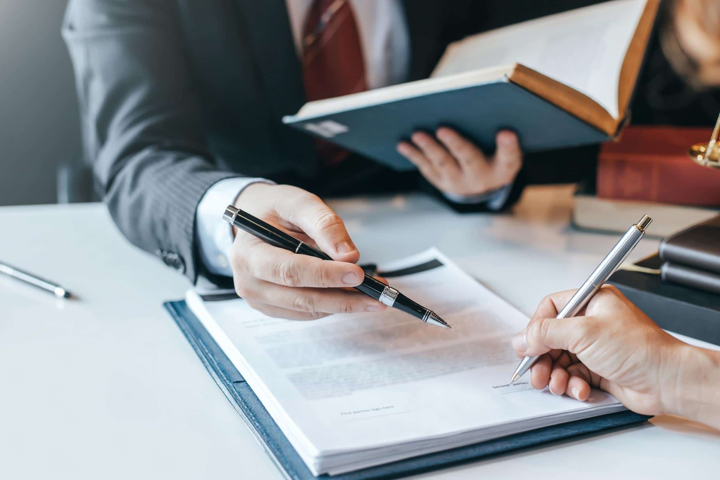 ¿Para qué es necesaria la presencia de un notario para la escritura de ...