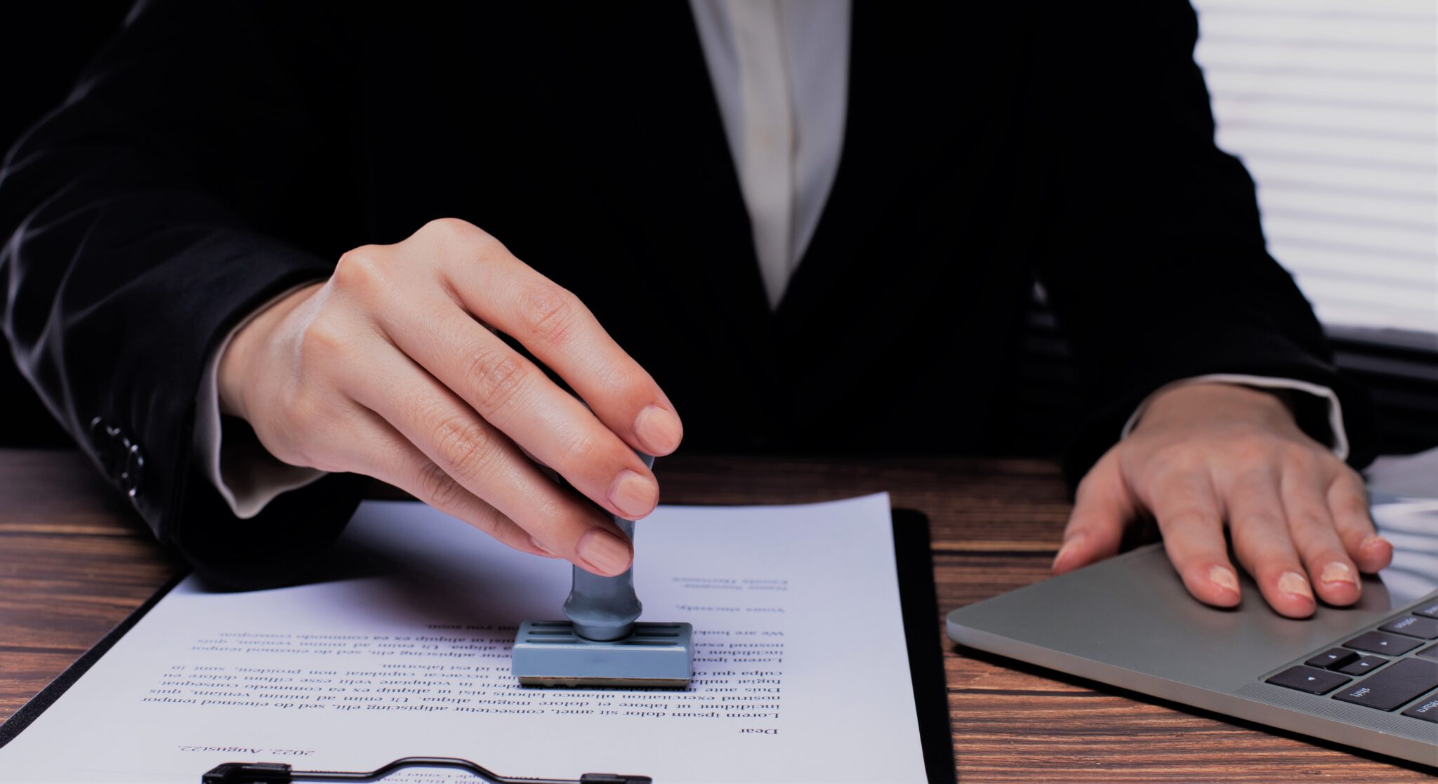 ¿Está buscando la asistencia de un notario de Valencia? - Notaría Badia ...